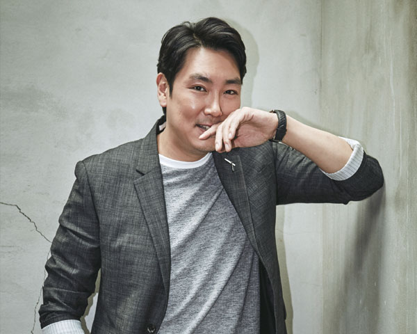 우직하면서 섬세한 ‘아재 파탈’ 배우 조진웅